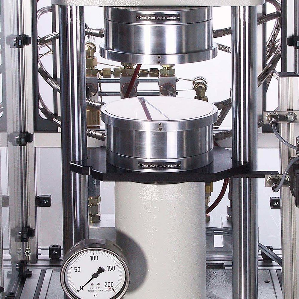 2-Column lab presses electrohydraulic - P/O/WEBER Laborpresstechnik