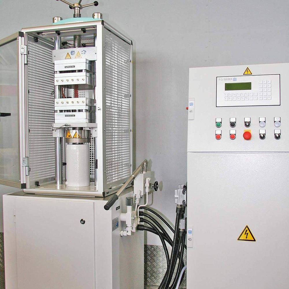 2-Column lab presses electrohydraulic - P/O/WEBER Laborpresstechnik